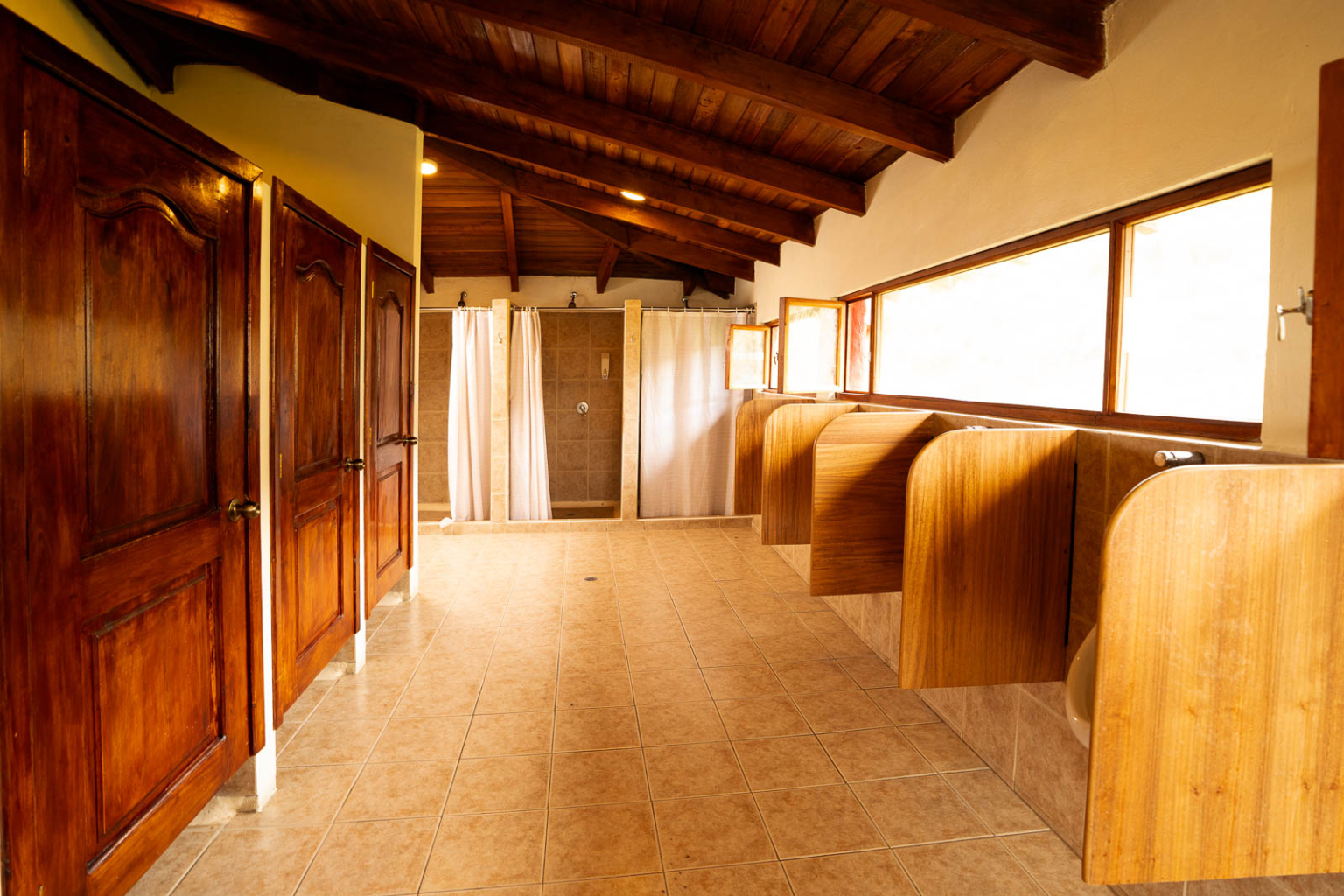 Tambopaxi - Habitación Pedregal - Cotopaxi Ecuador